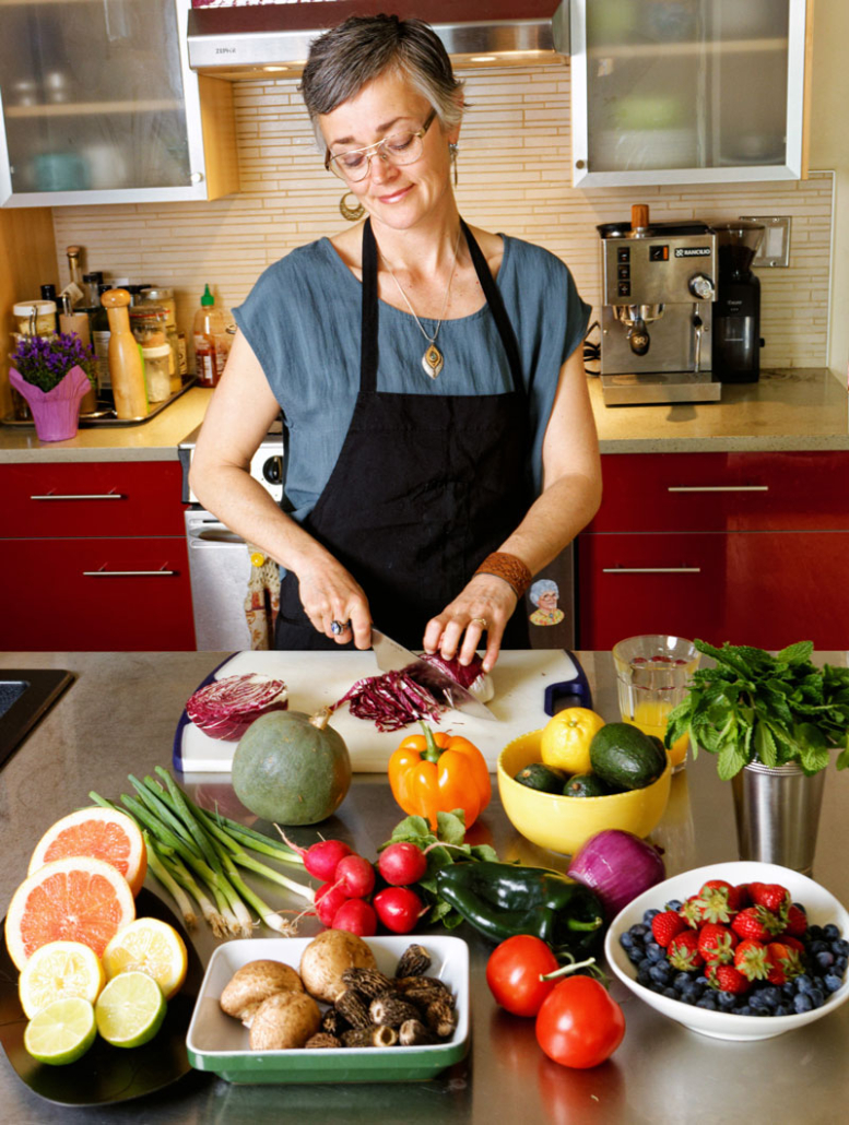 About Stephanie Moss - LifeFlow Holistic Nutritionist